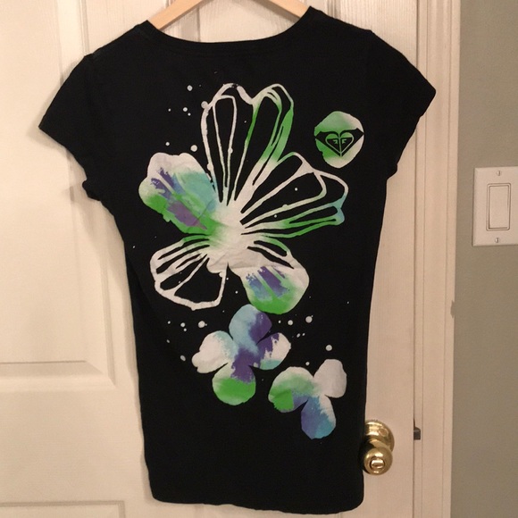 Roxy | Tops | Black Tee With A Pop | Poshmark